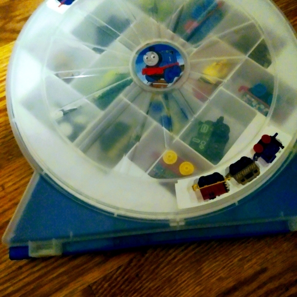 Thomas & Friends | Toys | Thomas The Tank Engine Case And 5 Mini Trains ...